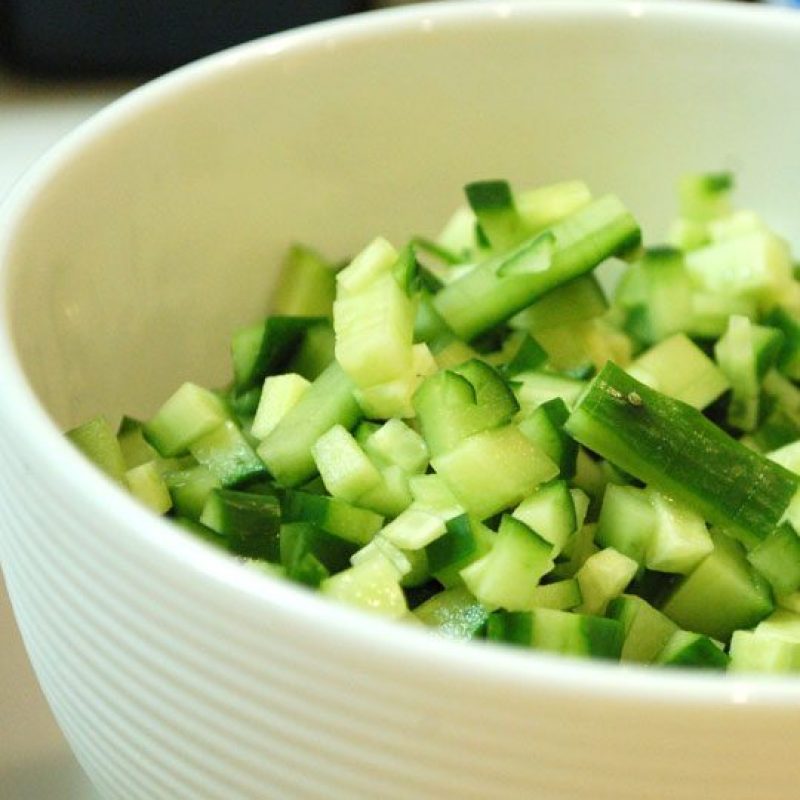 Cucumber chilled soup – Cold cucumber soup recipe — Eatwell101