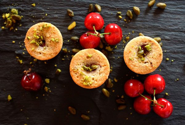 Cherries Cakes recipe — Eatwell101