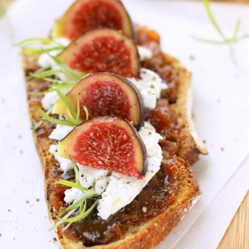 Fresh Fig Chutney on Toasts — Eatwell101