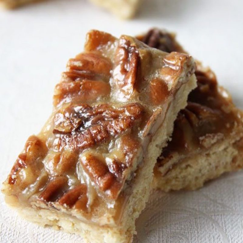 Caramel Pecan Squares Recipe — Eatwell101