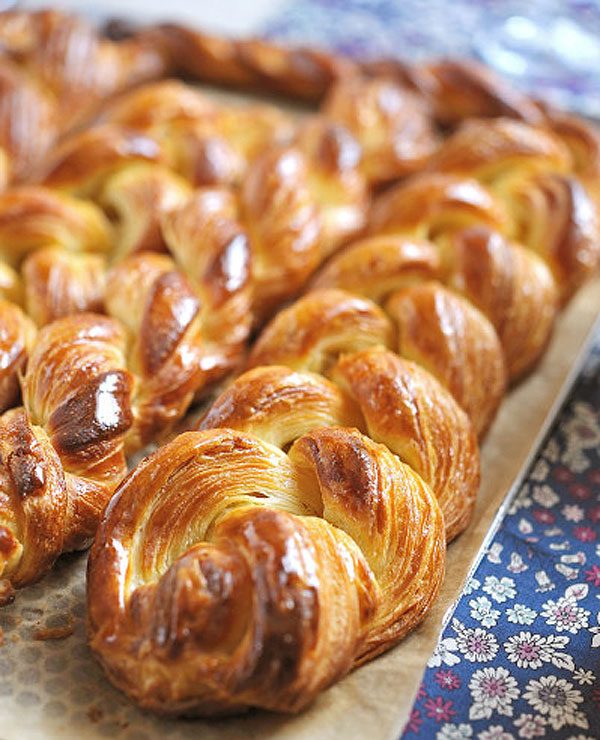Puff Pastry Sweet Bread Recipe — Eatwell101