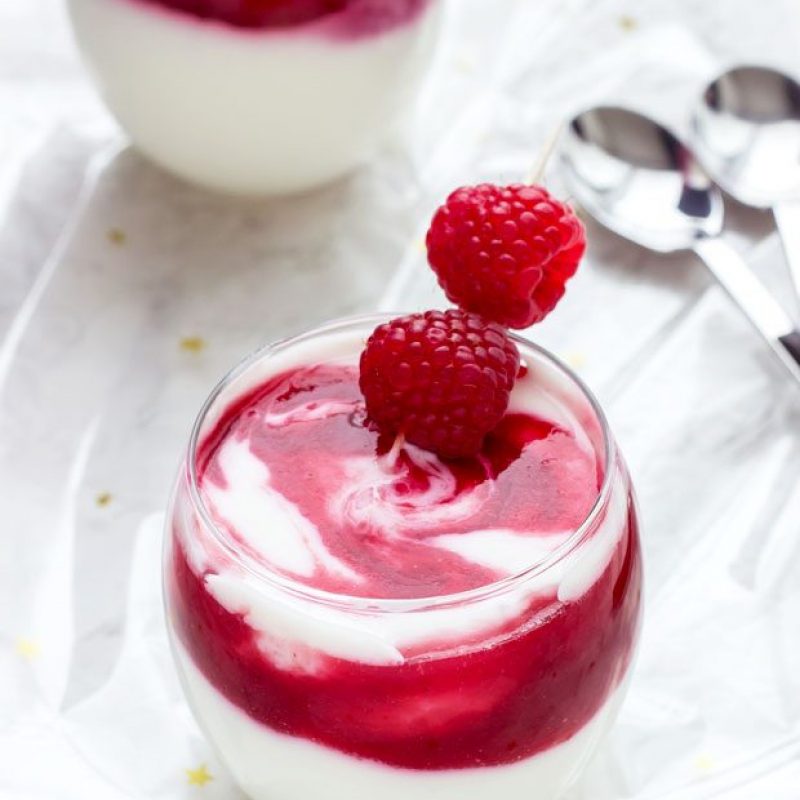 Raspberry Cottage Cheese Parfait Recipe — Eatwell101