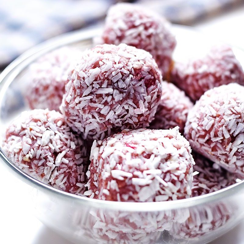 Strawberry Energy Balls Recipe – Strawberry Bites Recipe — Eatwell101