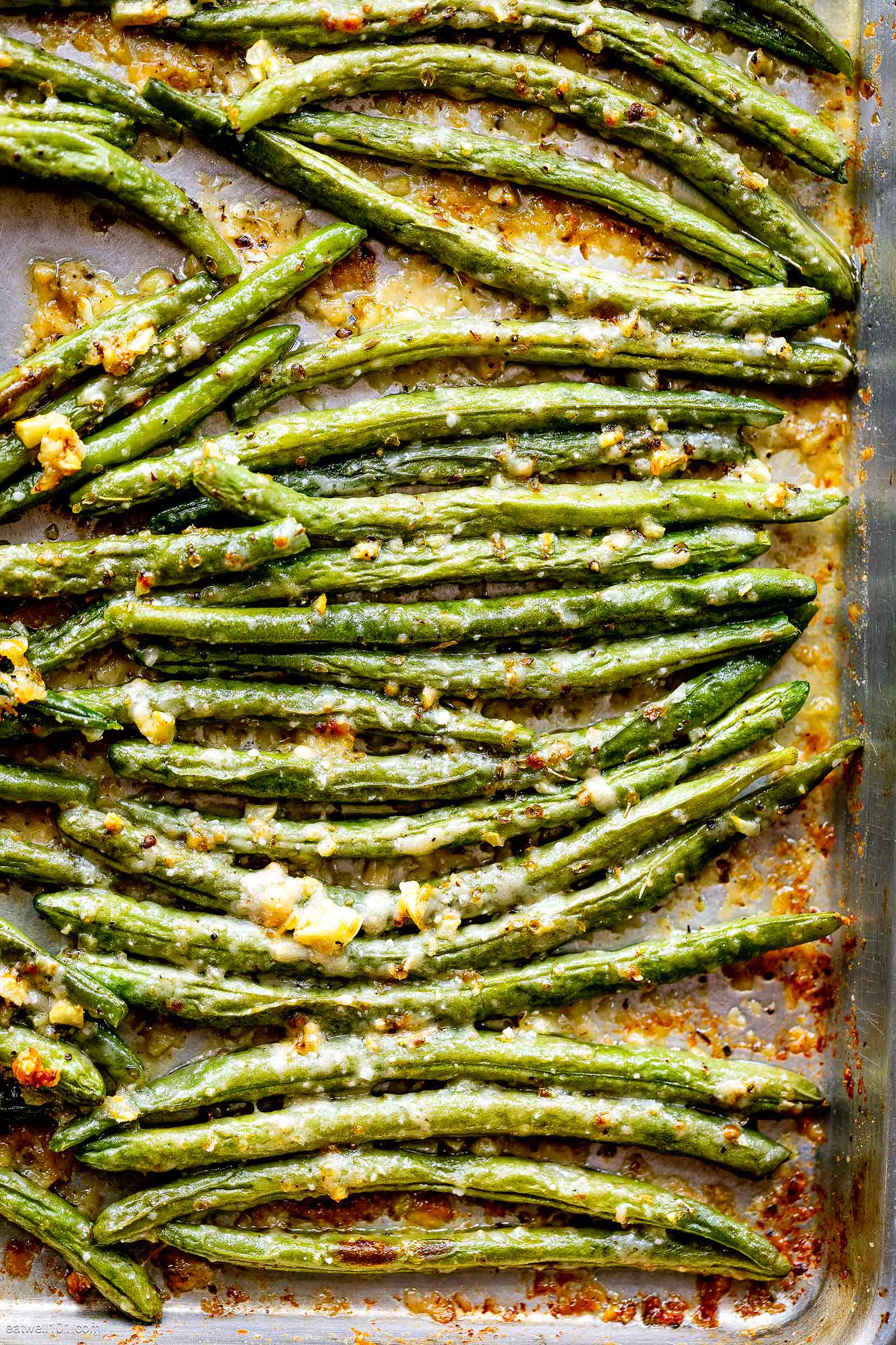 Roasted Green Beans Garlic Parmesan — Eatwell101 Roasted Green Beans Garlic Parmesan — Eatwell101