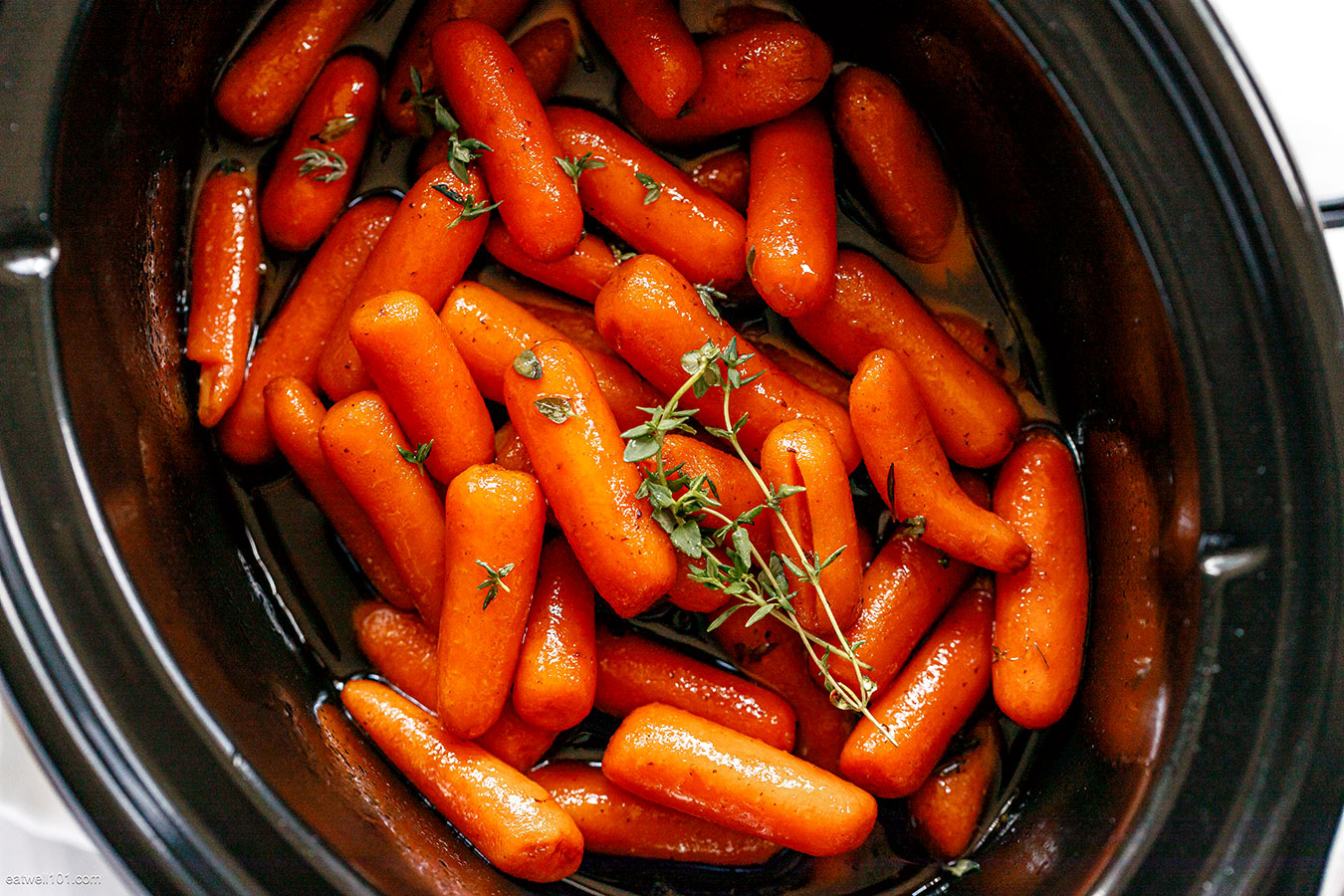 Slow Cooker Carrots Recipe With Honey Balsamic Glaze Crockpot Carrots Recipe — Eatwell101