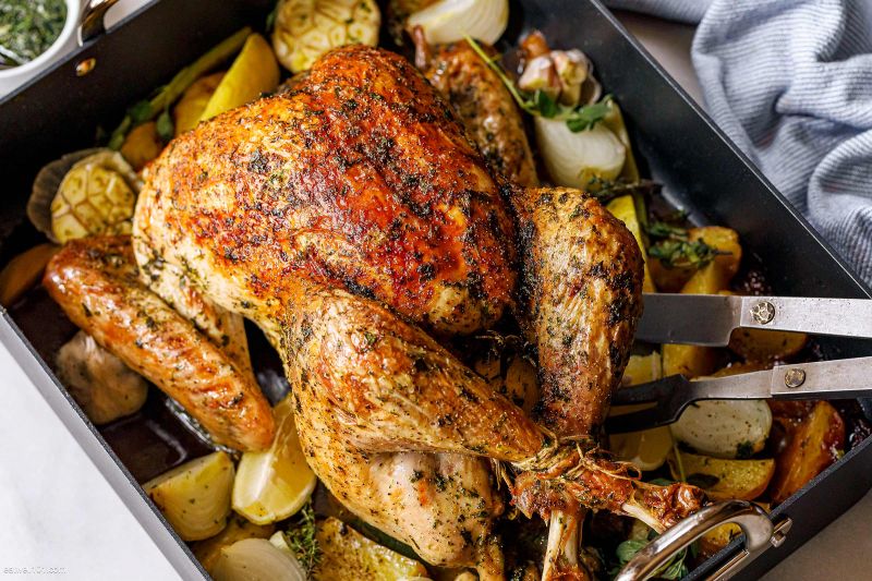 Juicy and Tender Roast Turkey Recipe – Roasted Turkey Recipe — Eatwell101